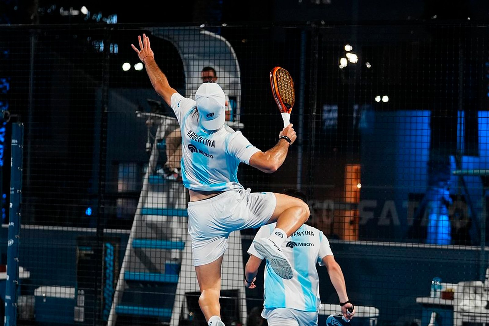 Horas antes de sua estreia no Mundial, Augsburger anuncia parceria com ...